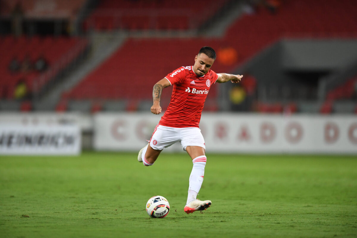 Heitor ganhou de presente a titularidade e novamente foi mal