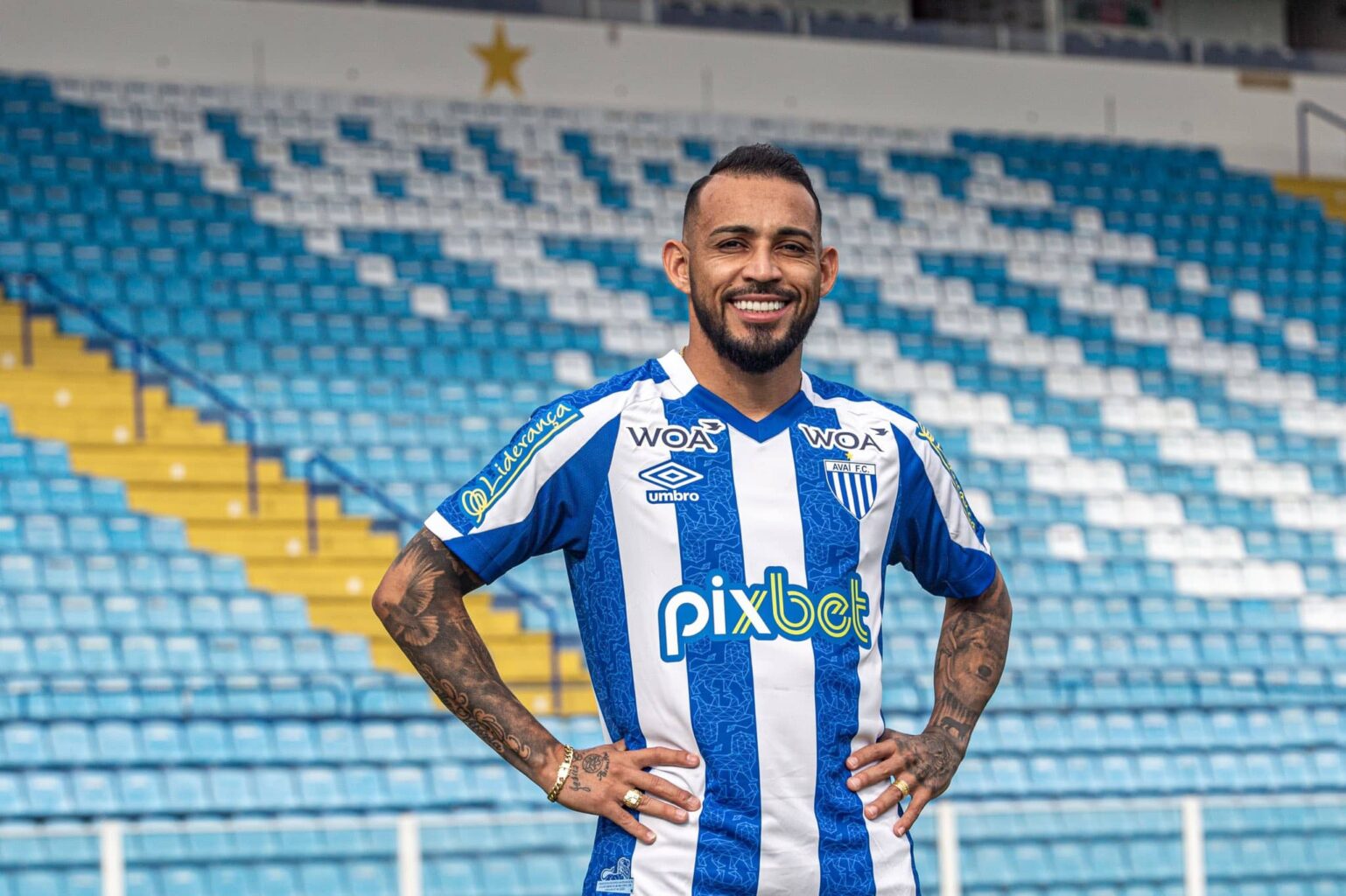 Avaí apresenta Natanael, dispensado pelo Internacional