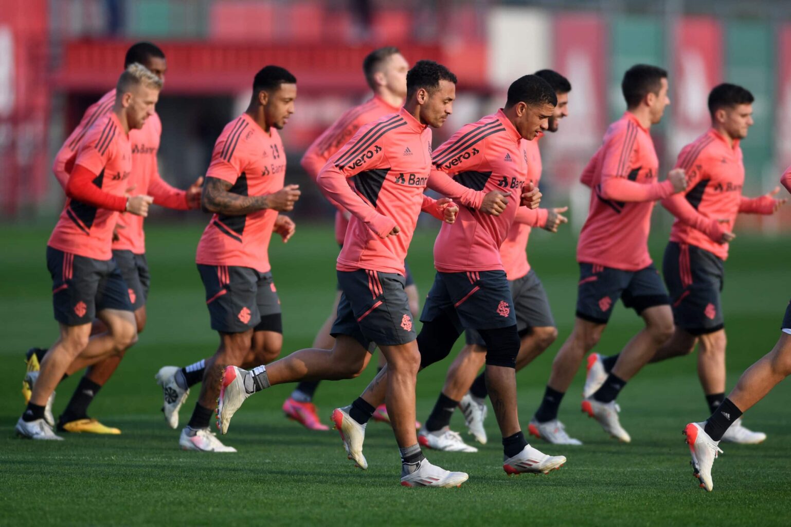 Inter engata 5 jogos pelo Brasileirão antes de voltar a Sul-Americana