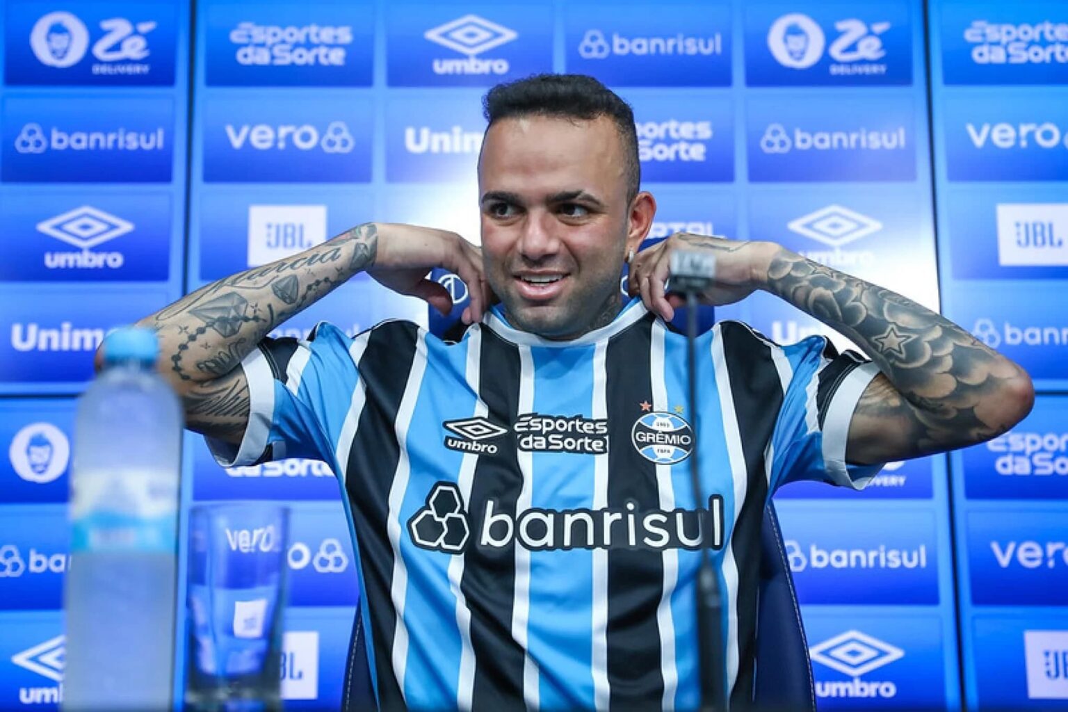 Luan provocou o Inter em sua volta ao Grêmio?