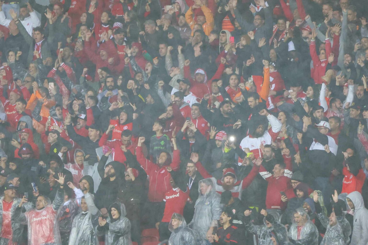 Torcida do Inter confirma que vai fazer uma revolução em Porto Alegre